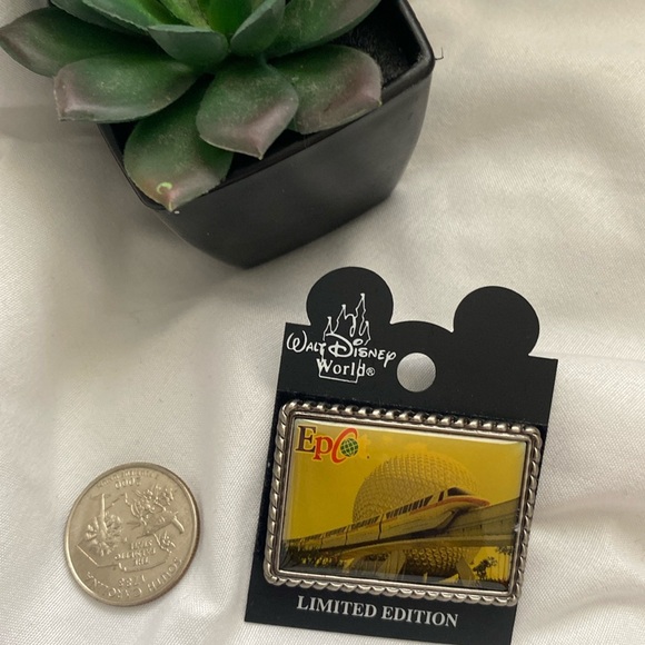 Disney | Jewelry | Disney Epcot Trading Pin | Poshmark